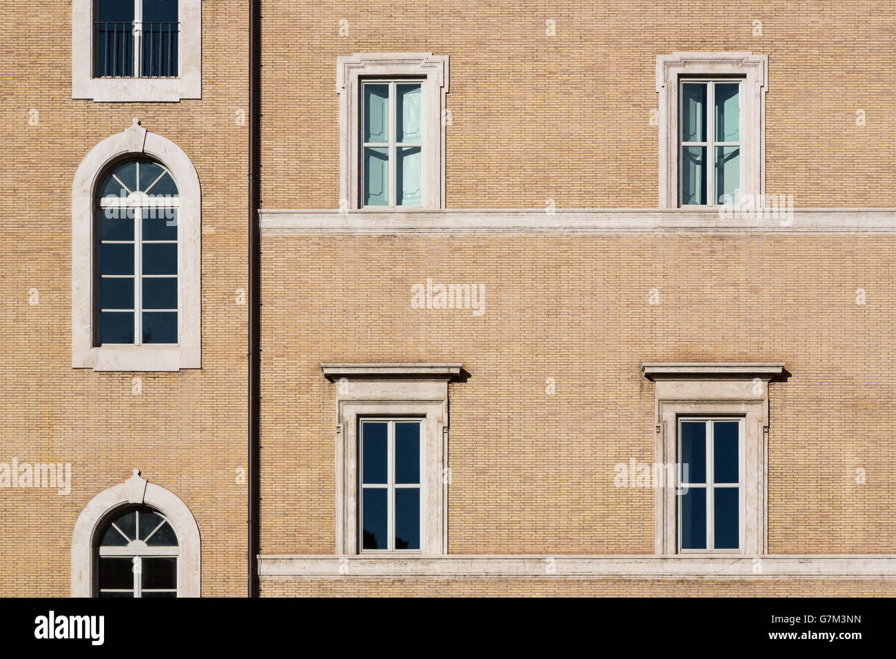 Window of an old building Stock Photo - Alamy