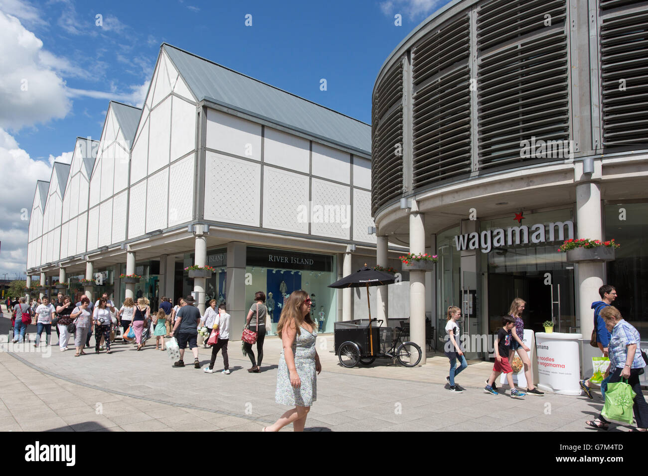 Bury park shopping center hi-res stock photography and images - Alamy