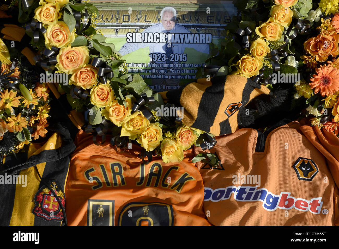 Tributes to sir jack hayward outside the molineux stadium hi-res stock ...