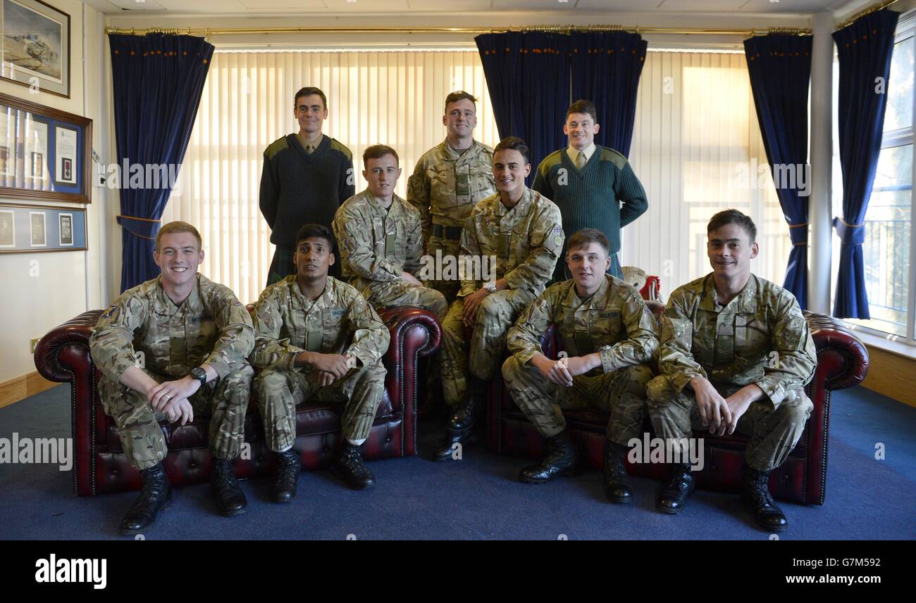 Soldiers from The Royal Scots Borderers, 1st Battalion, The Royal ...