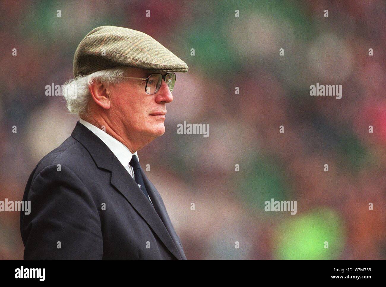 Jack rowell england rugby coach hi-res stock photography and images - Alamy
