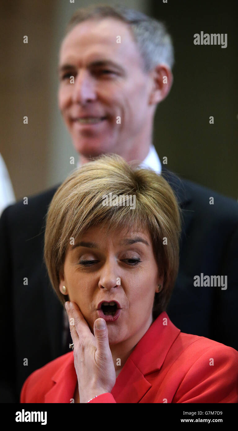 Minister of labour and national service hi-res stock photography and ...