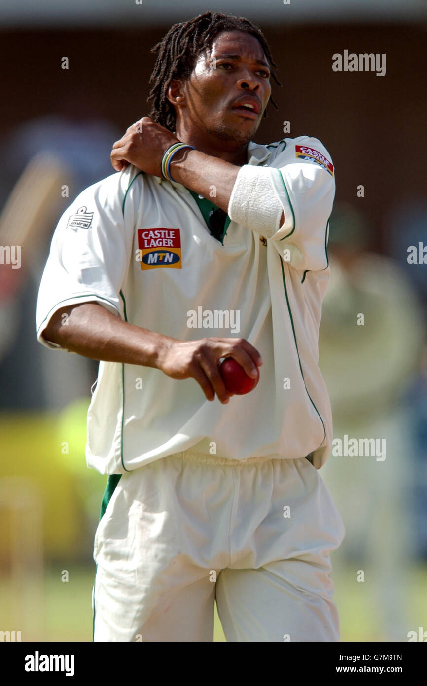 Makhaya ntini hi-res stock photography and images - Alamy