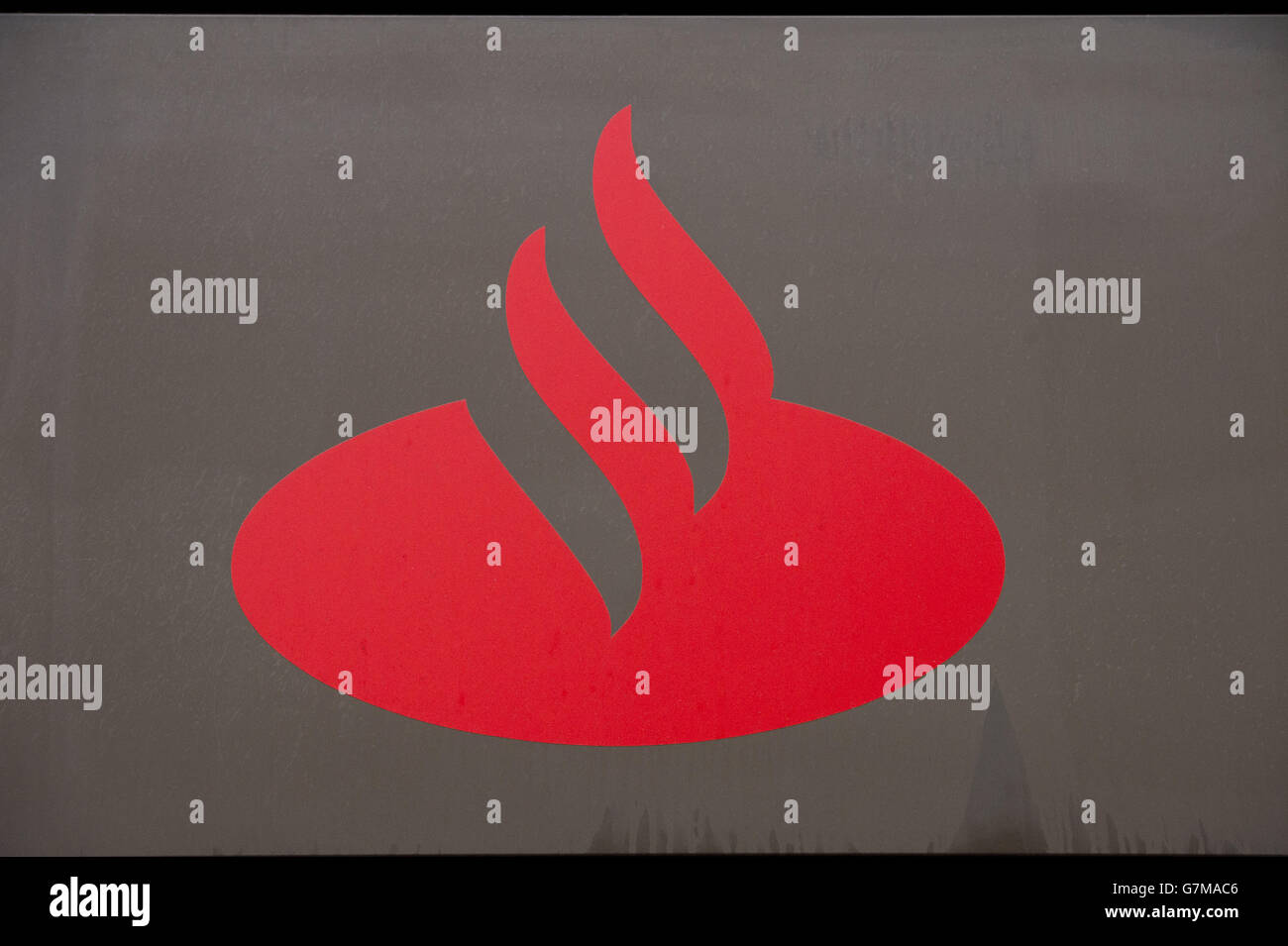Santander bank signage above hi-res stock photography and images - Alamy