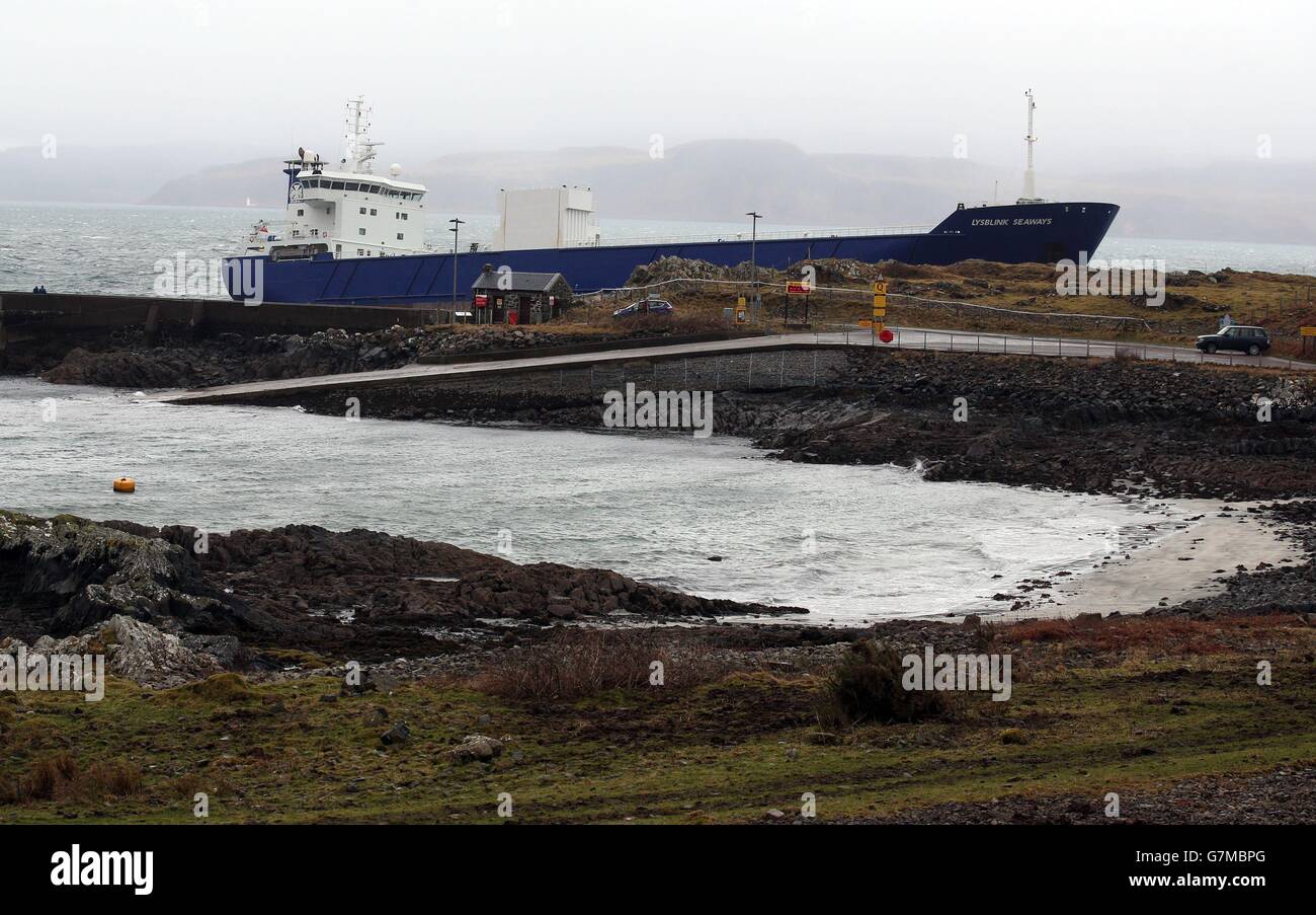 Container ship runs aground Stock Photo - Alamy