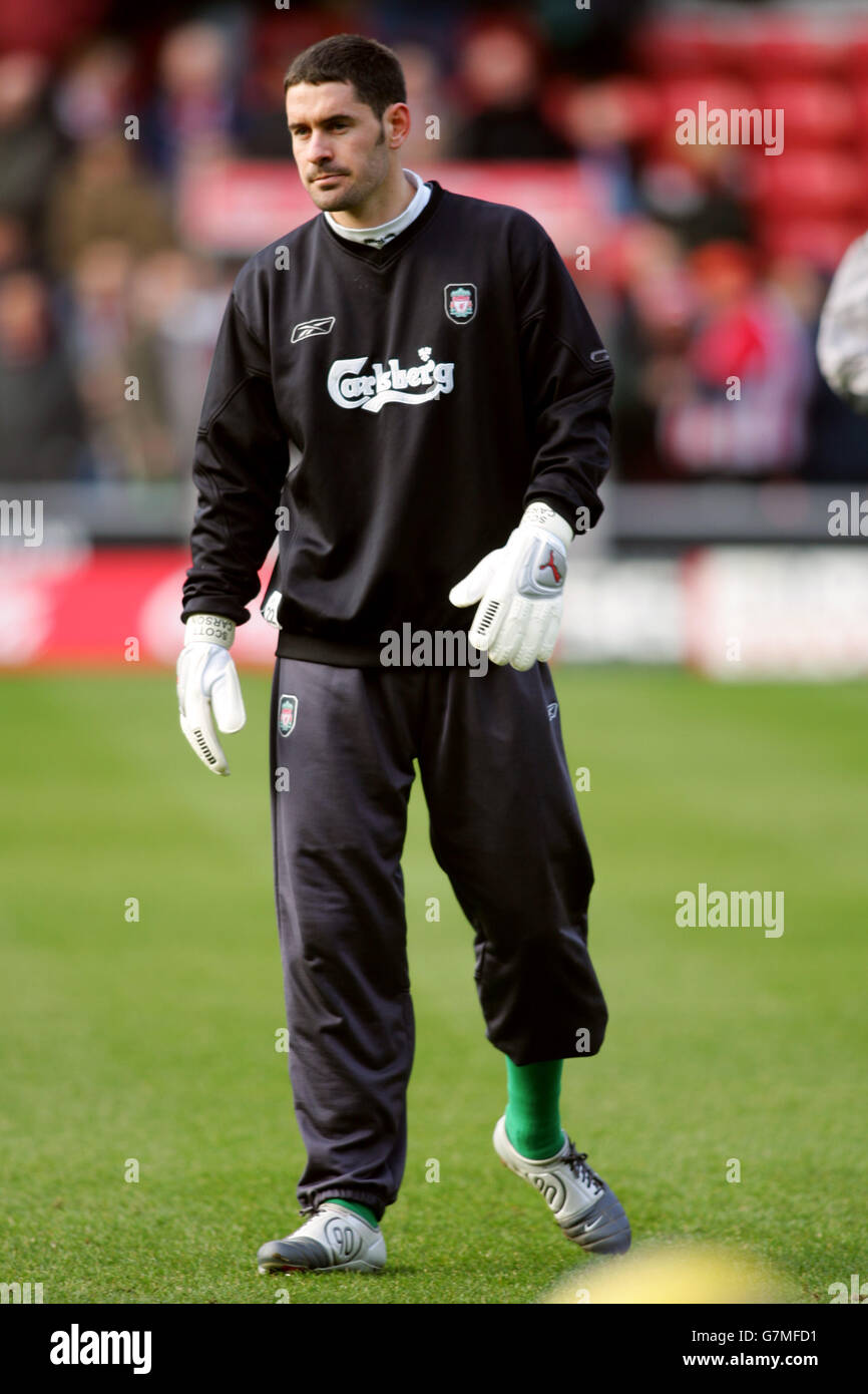 Liverpool goalkeeper scott carson hi-res stock photography and images ...
