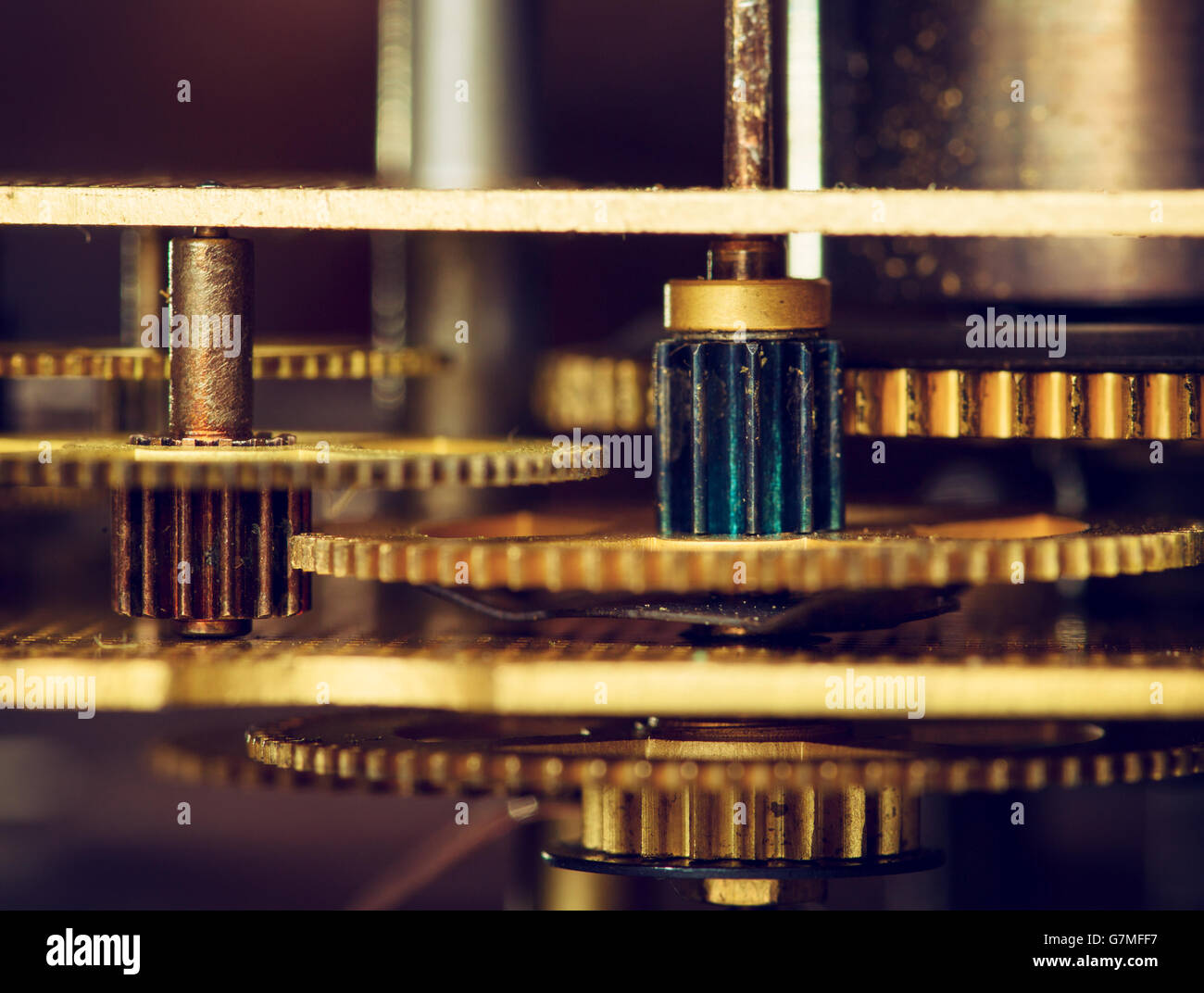 Gold wheels hi-res stock photography and images - Alamy