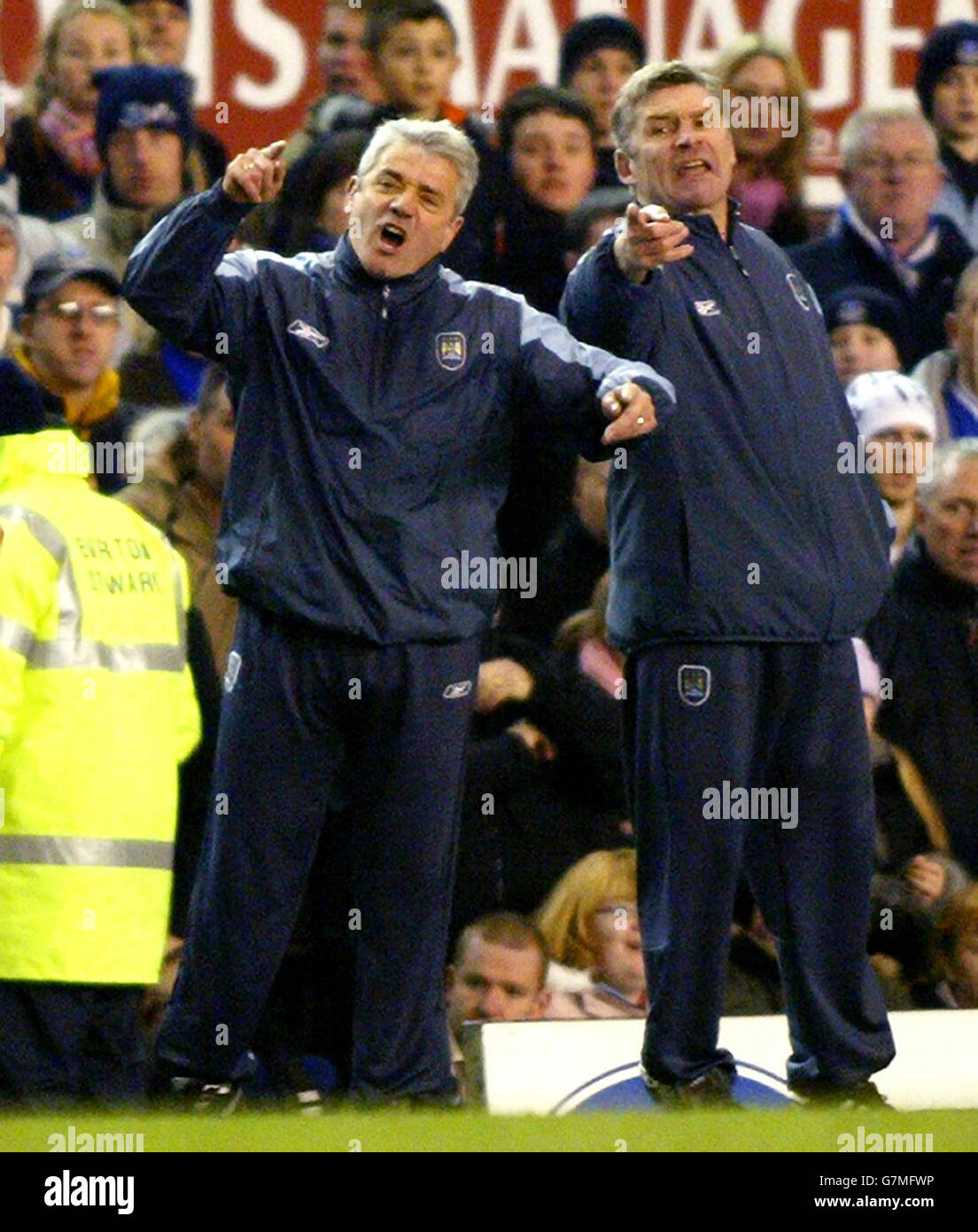 Action guesturing hi-res stock photography and images - Alamy