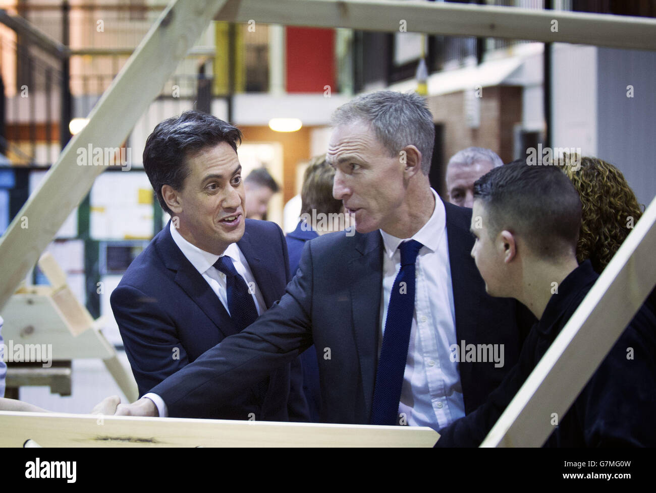 Labour Party leader Ed Miliband and Scottish Labour leader Jim Murphy ...