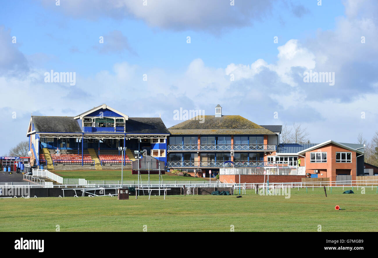 A general view of the grandstand at Leicester Racecourse Stock Photo ...