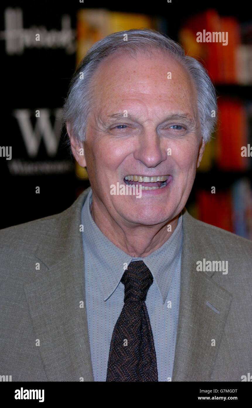 Alan alda mash hi-res stock photography and images - Alamy