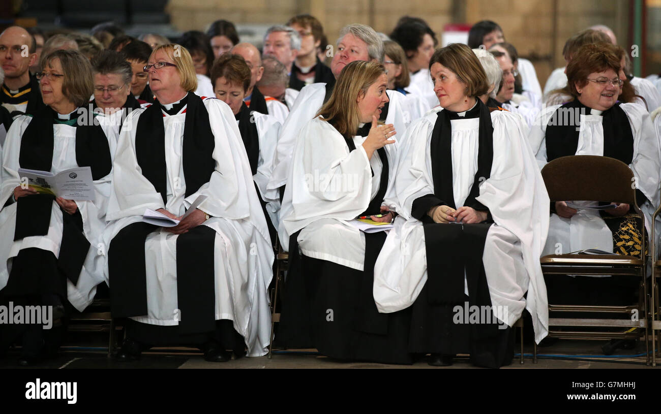First female Bishop consecration Stock Photo - Alamy