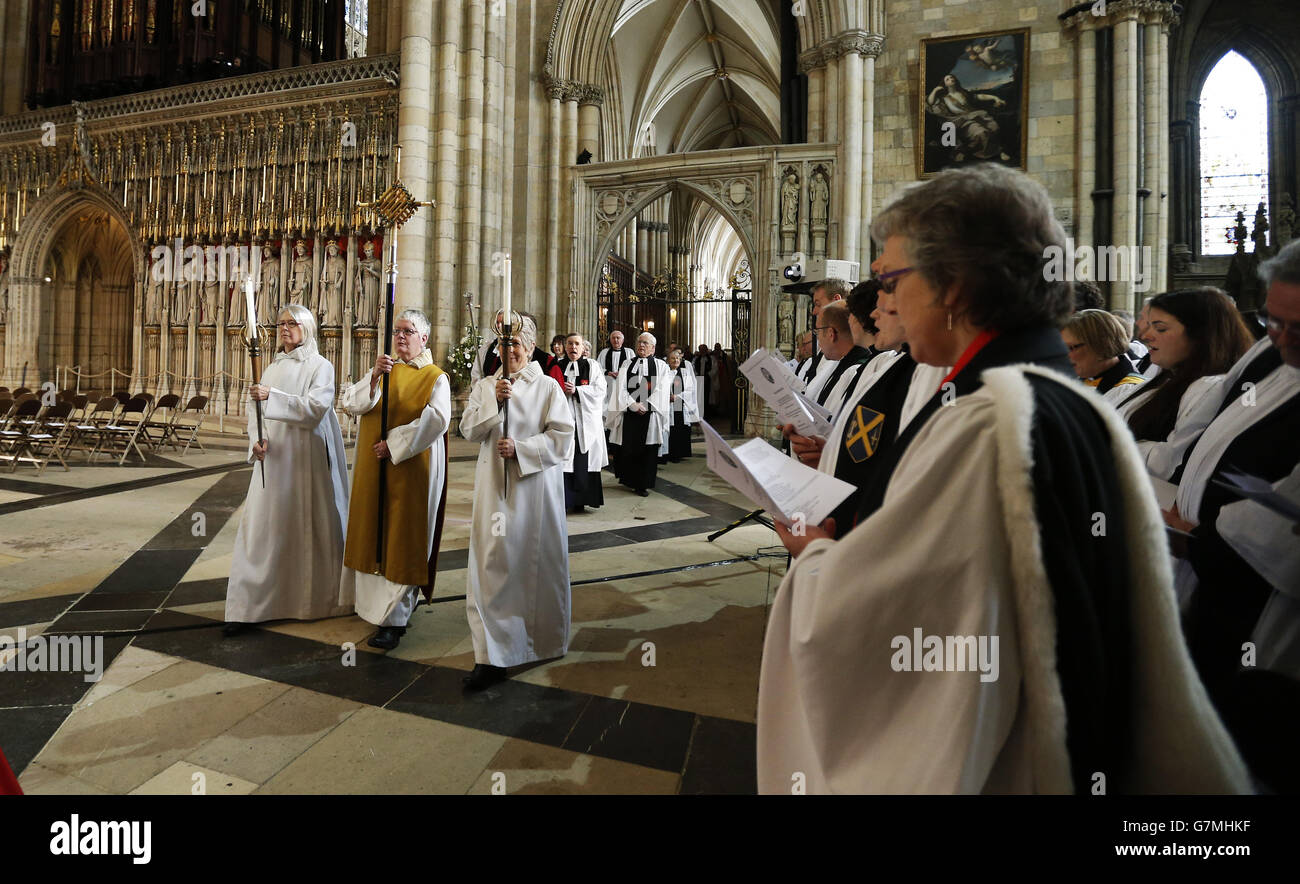 First female Bishop consecration Stock Photo - Alamy