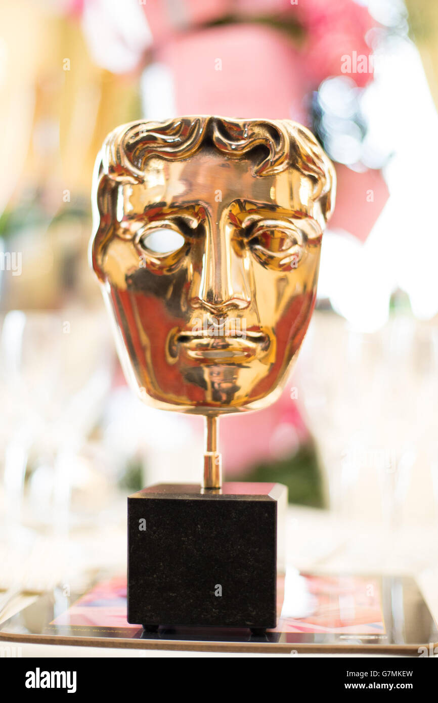 Showbiz bafta mask hi-res stock photography and images - Alamy