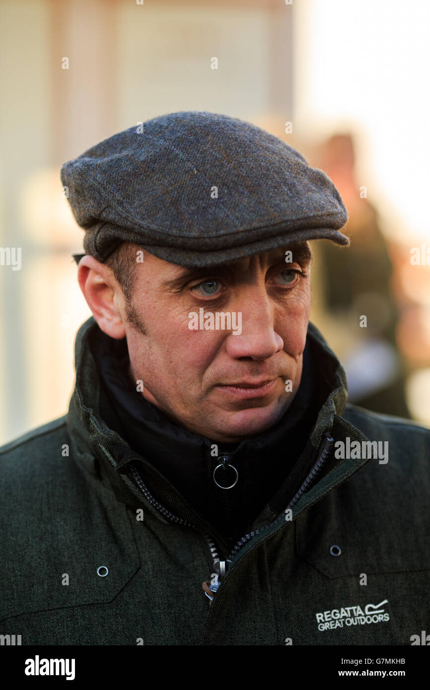 Trainer luke dace at kempton park racecourse hi-res stock photography ...
