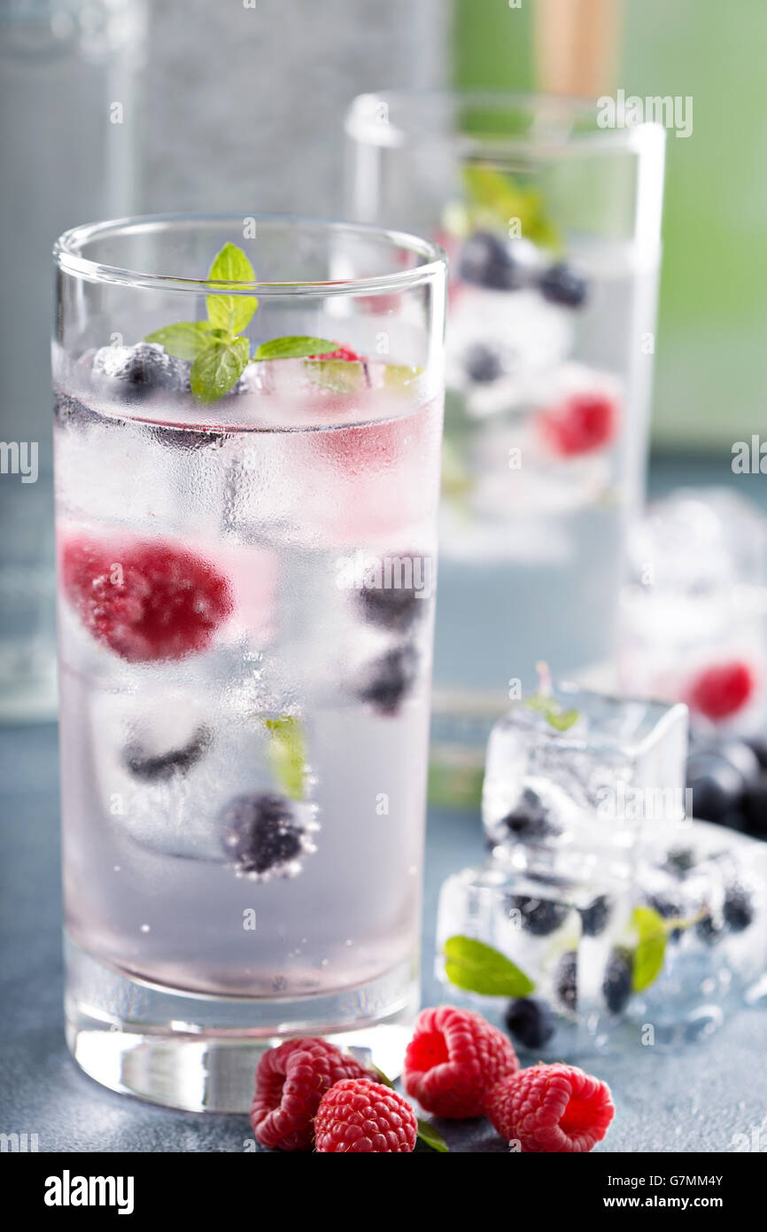 Ice spice water hi-res stock photography and images - Alamy
