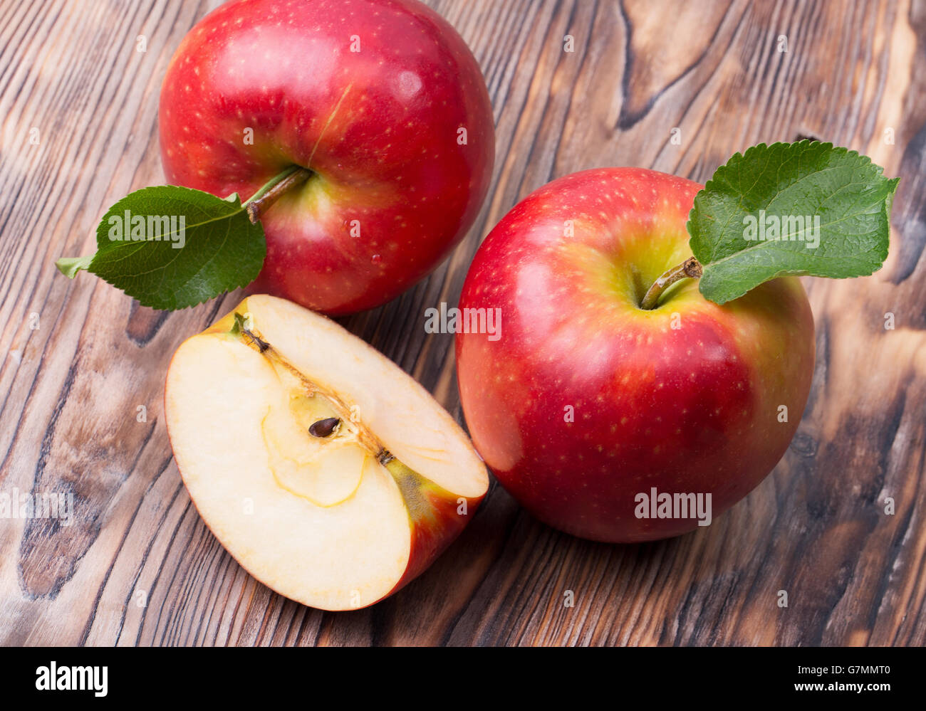 Ripe red delicious apples hi-res stock photography and images - Alamy