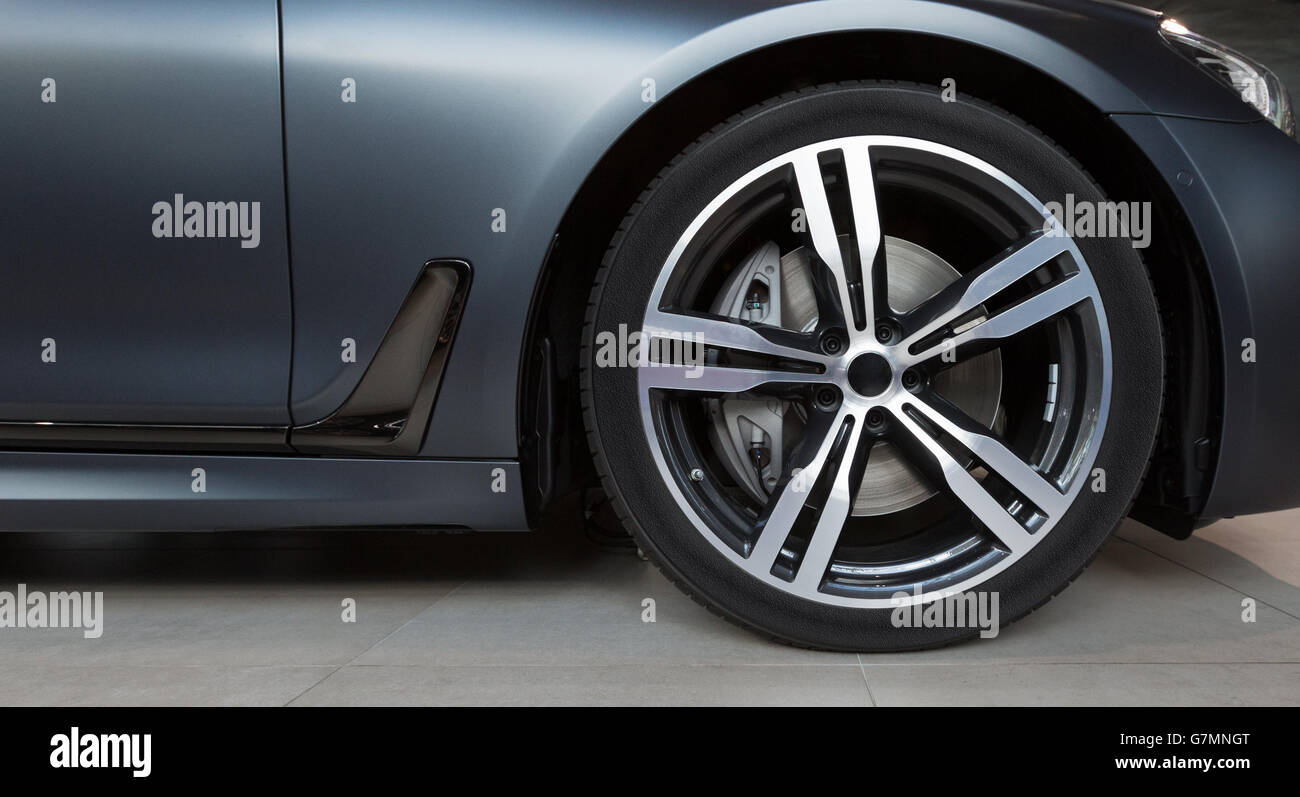 Car wheel hi-res stock photography and images - Alamy
