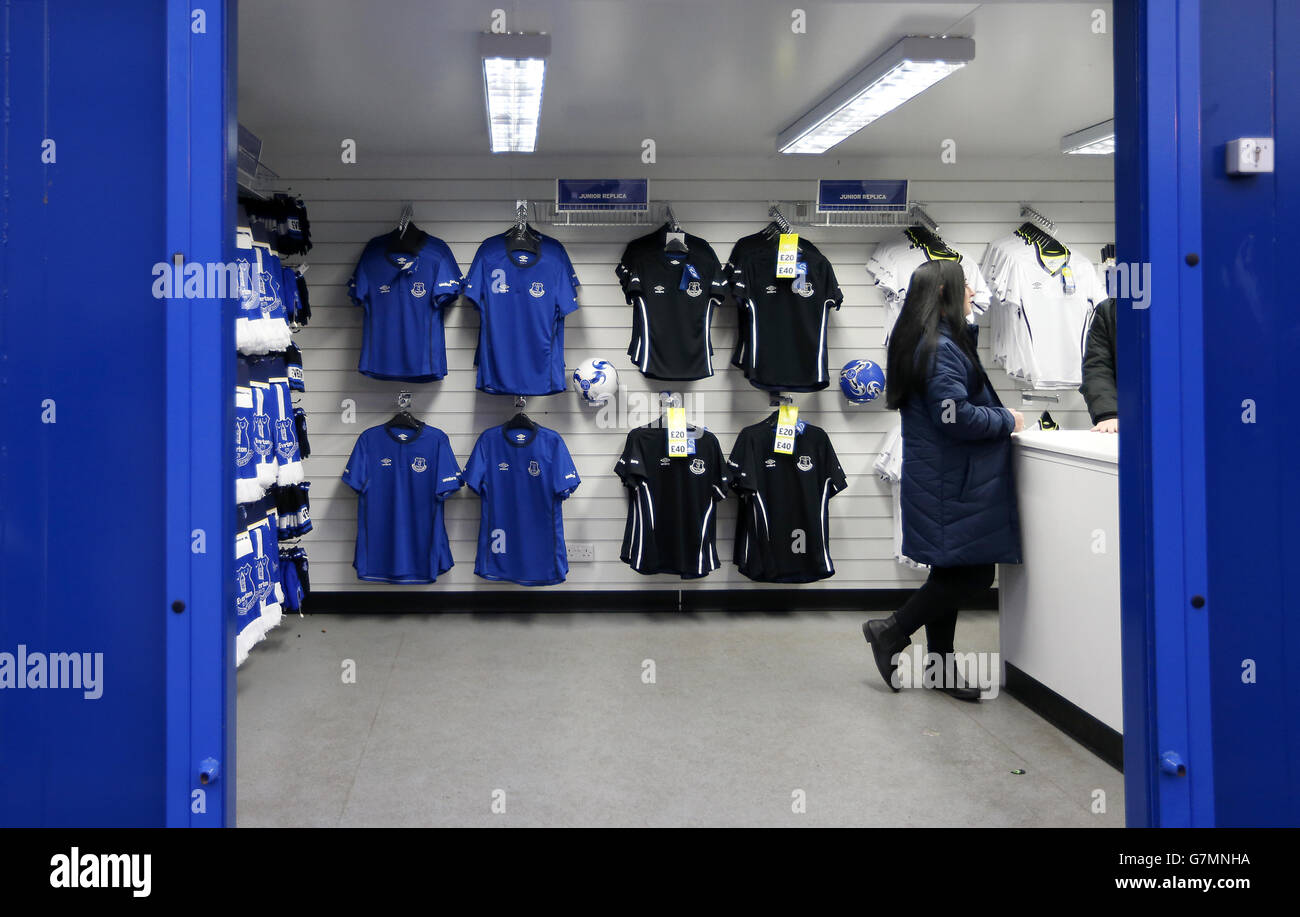 Soccer - Barclays Premier League - Everton v Liverpool - Goodison Park ...