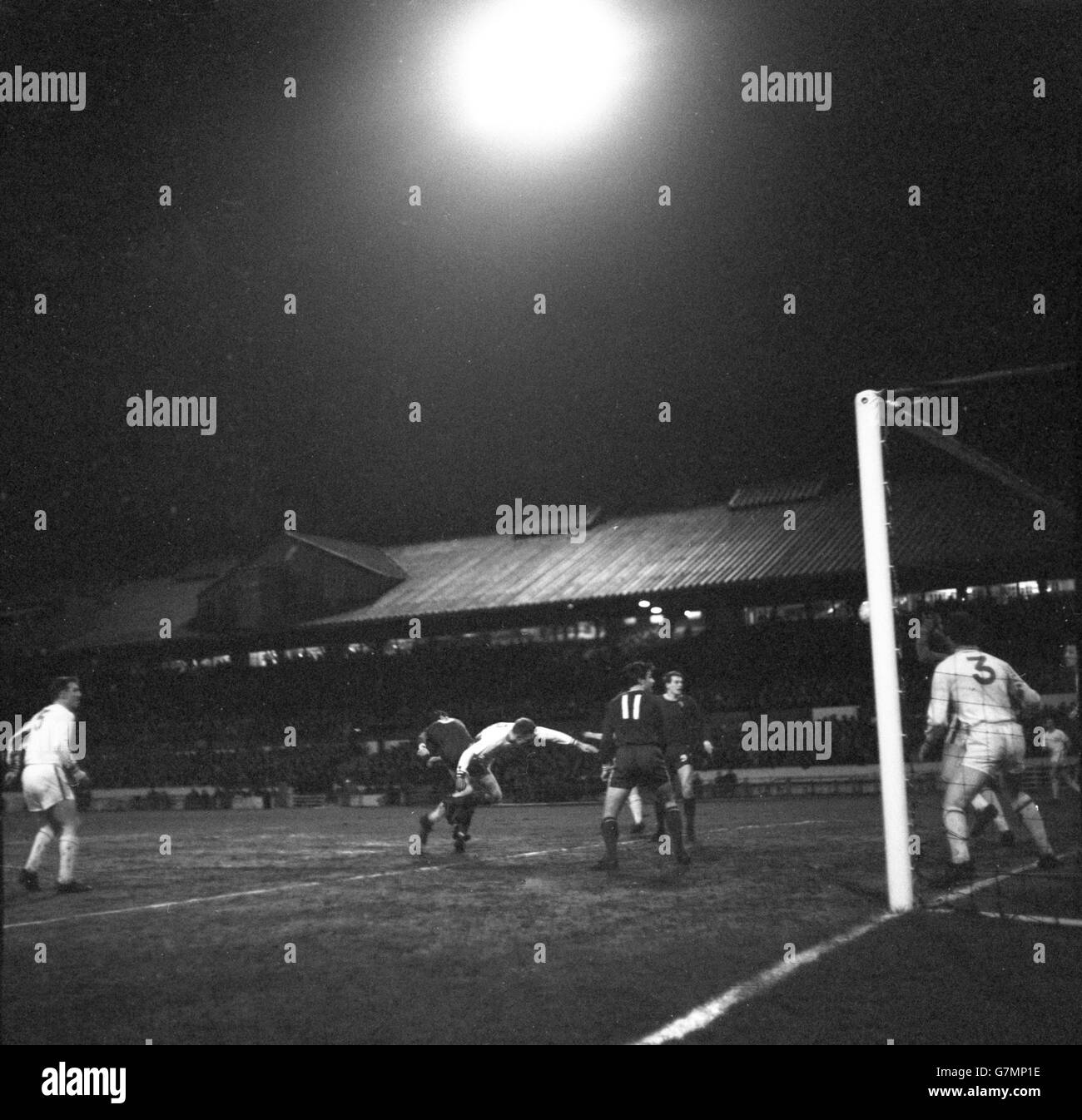 Chelsea floodlights football hi-res stock photography and images - Alamy