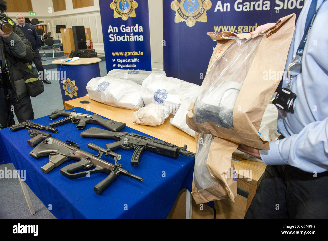 Police raid in west Dublin Stock Photo - Alamy