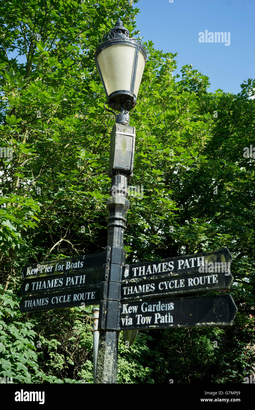 Road and Thames path signs in Kew, London, UK Stock Photo - Alamy