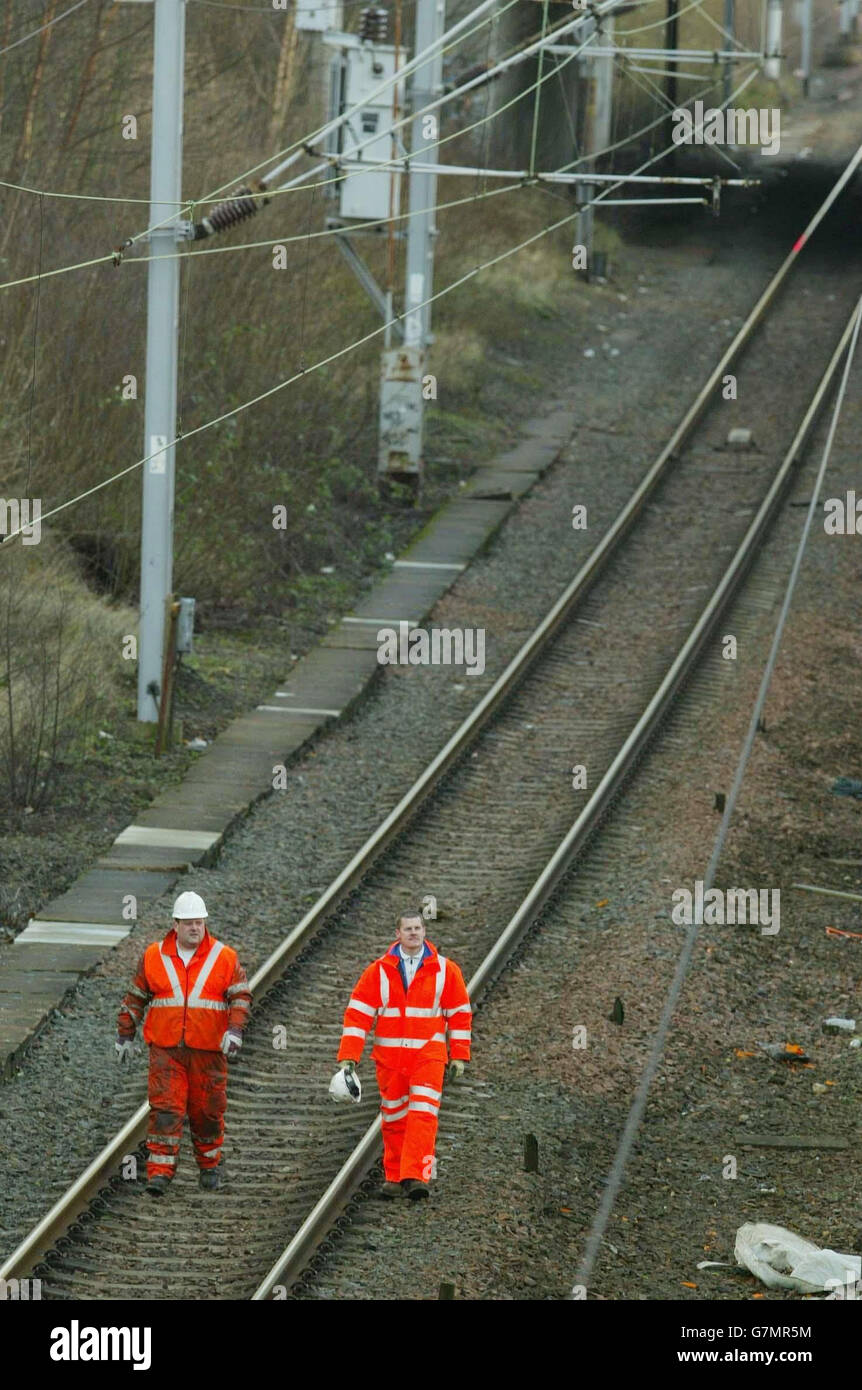 Network rail workers checking power lines hi-res stock photography and ...