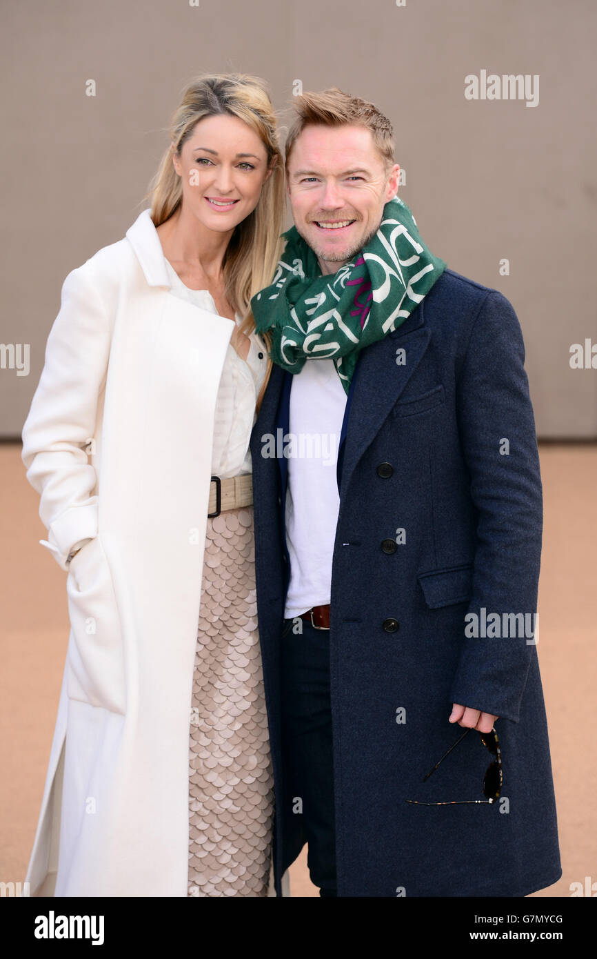 Dominic keating hi-res stock photography and images - Alamy