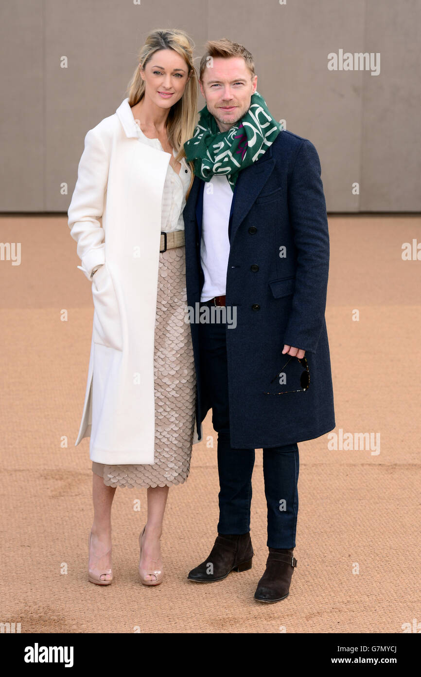 Dominic keating hi-res stock photography and images - Alamy