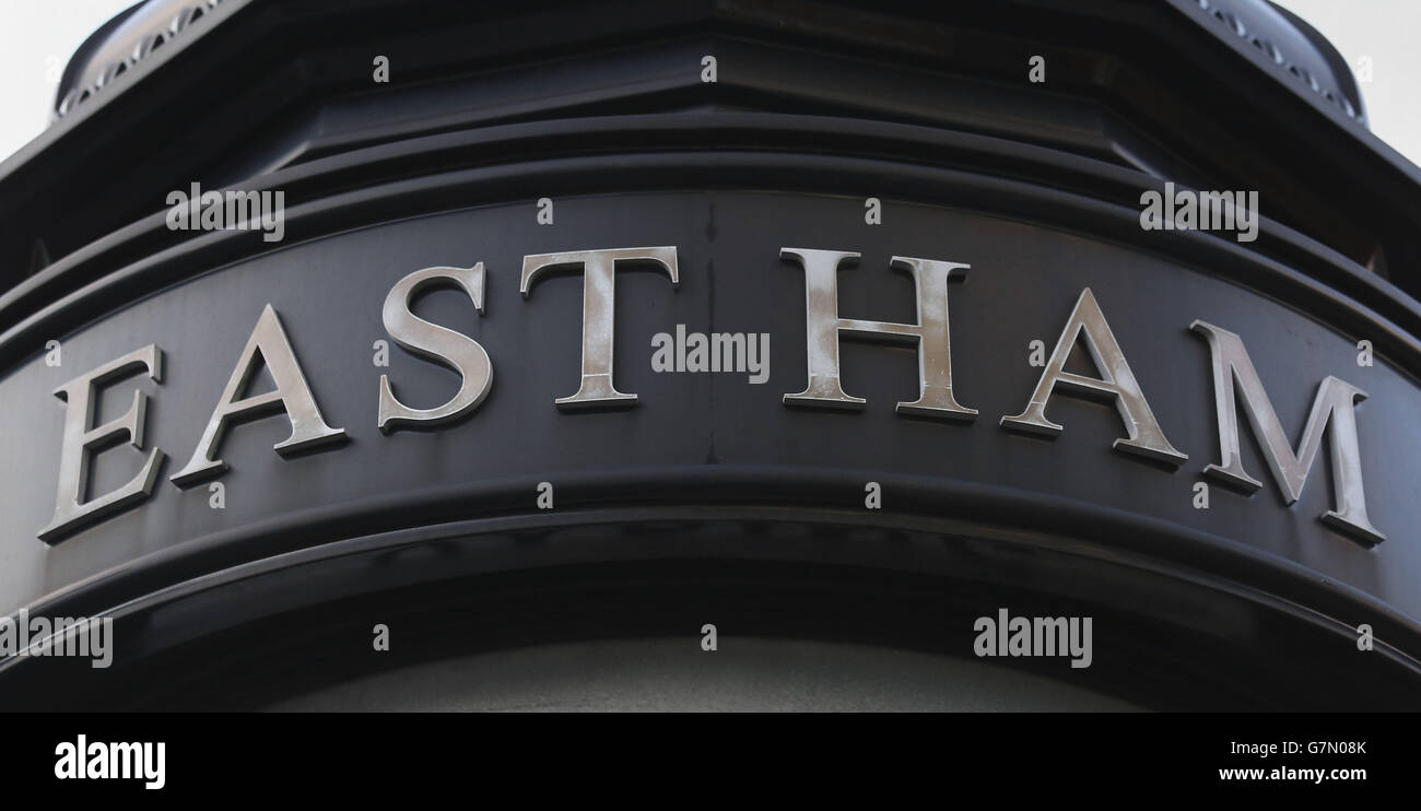 East ham high street london hi-res stock photography and images - Alamy