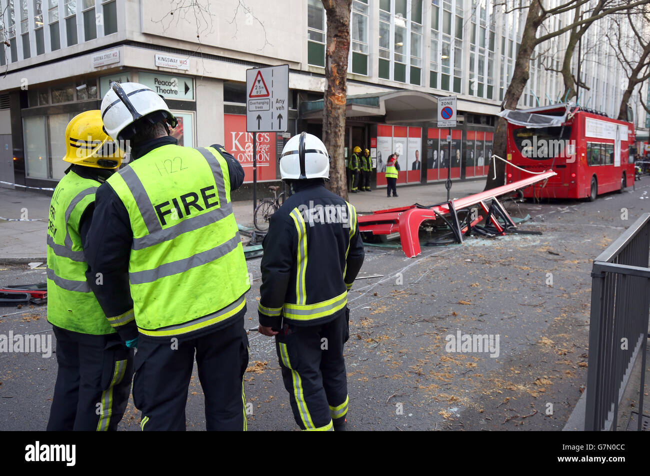 Five people injured london bus its roof ripped off hi-res stock photography and images - Alamy