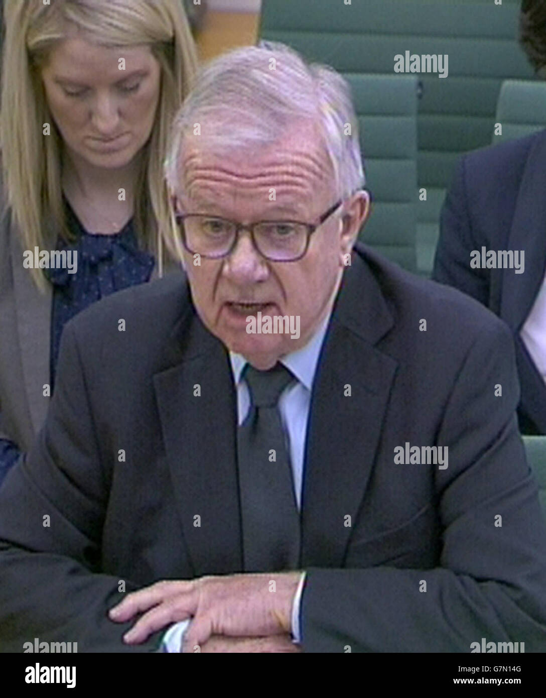 Sir john chilcot gives evidence hi-res stock photography and images - Alamy