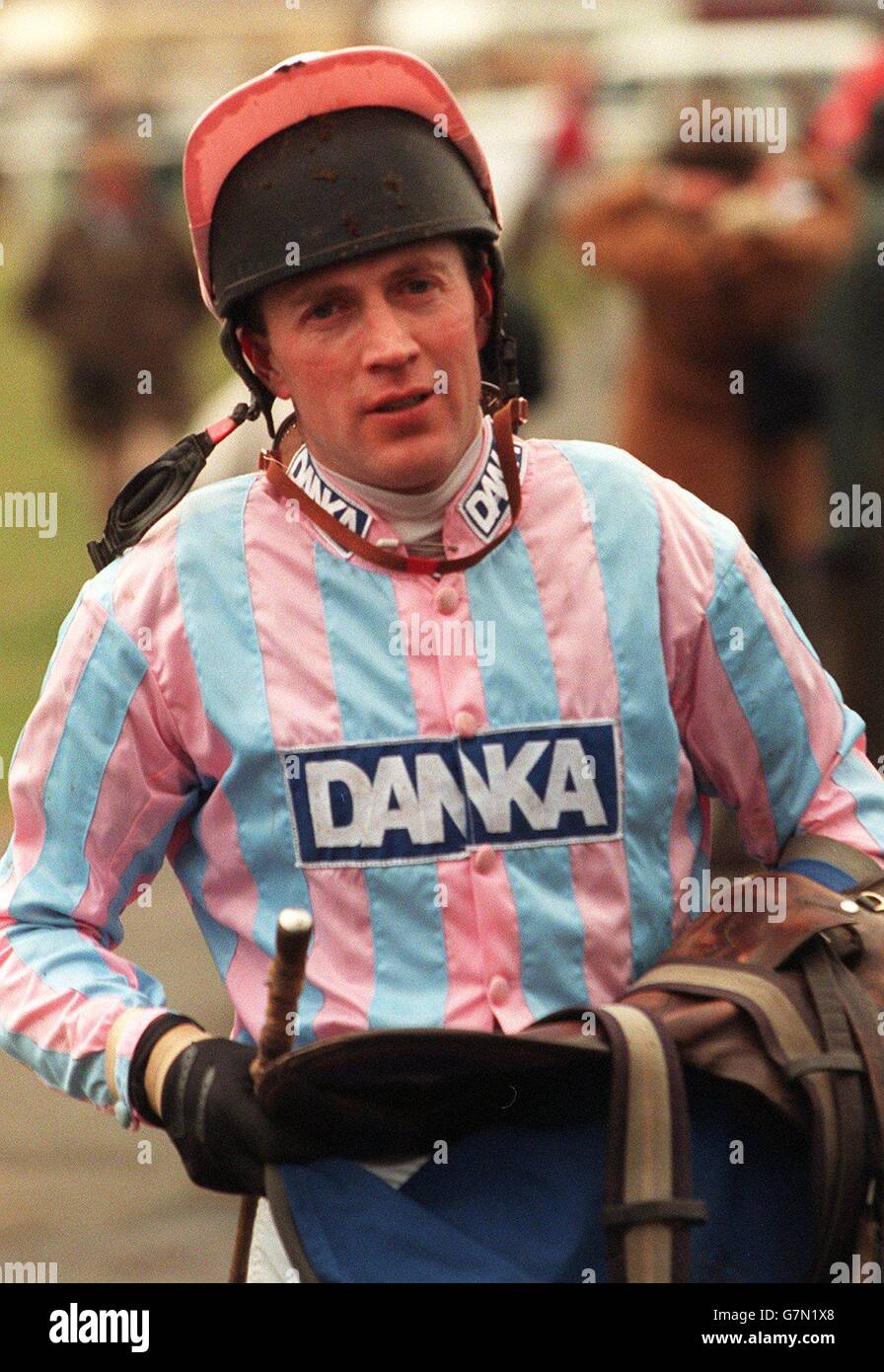 Horse Racing, Ludlow. Carl Llewellyn, jockey Stock Photo - Alamy