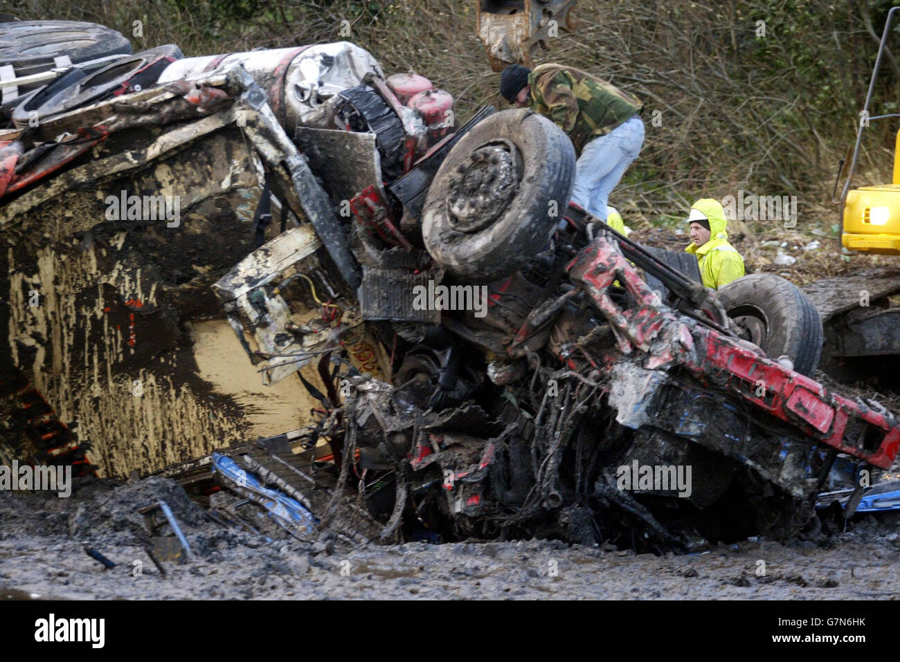 A lorry lies beneath foyle bridge in londonderry hi-res stock ...