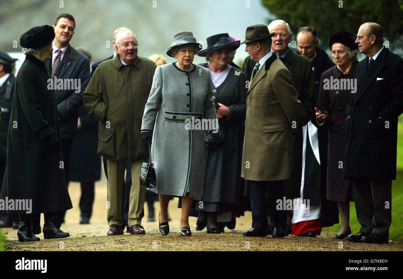 90th Anniversary of the Gallipoli campaign - Sandringham war memorial ...