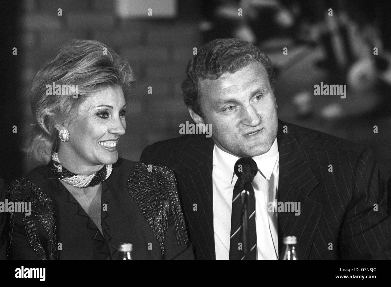 Australian boxing australian sport hi-res stock photography and images ...