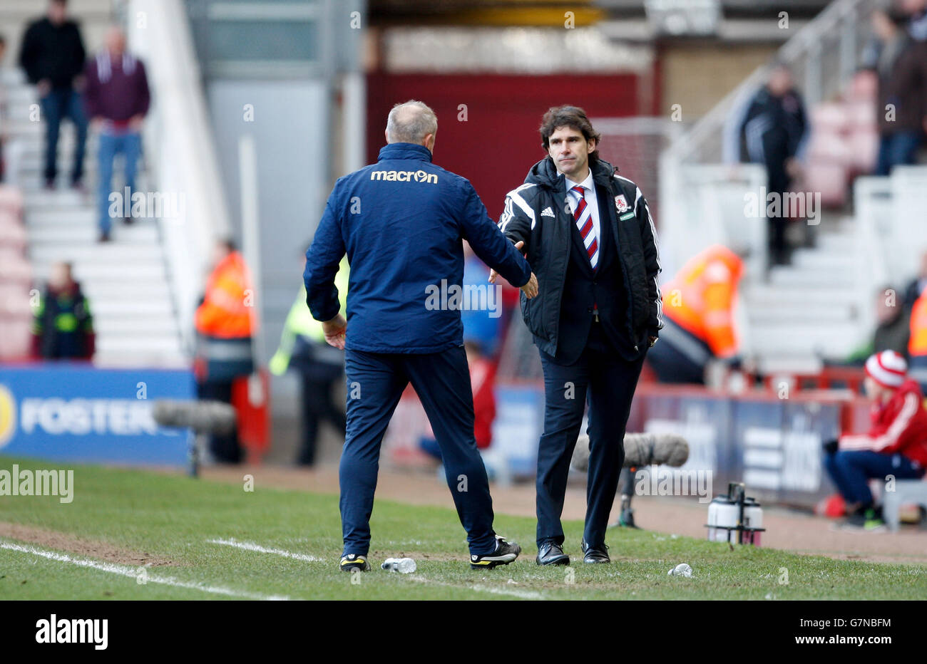 Leeds United manager Neil Redfearn and Middlesbrough's manager Aitor ...