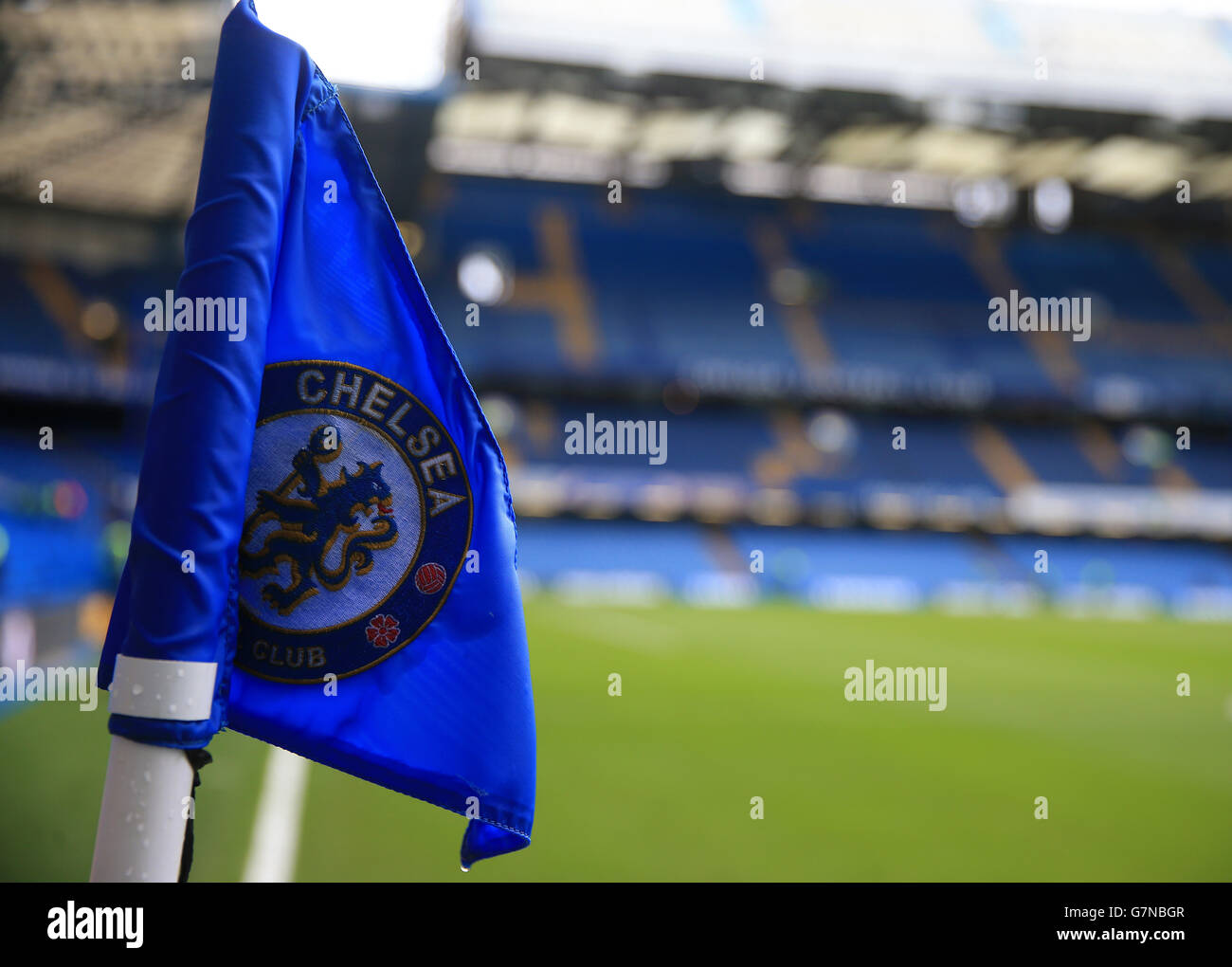 Corner flags hi-res stock photography and images - Alamy