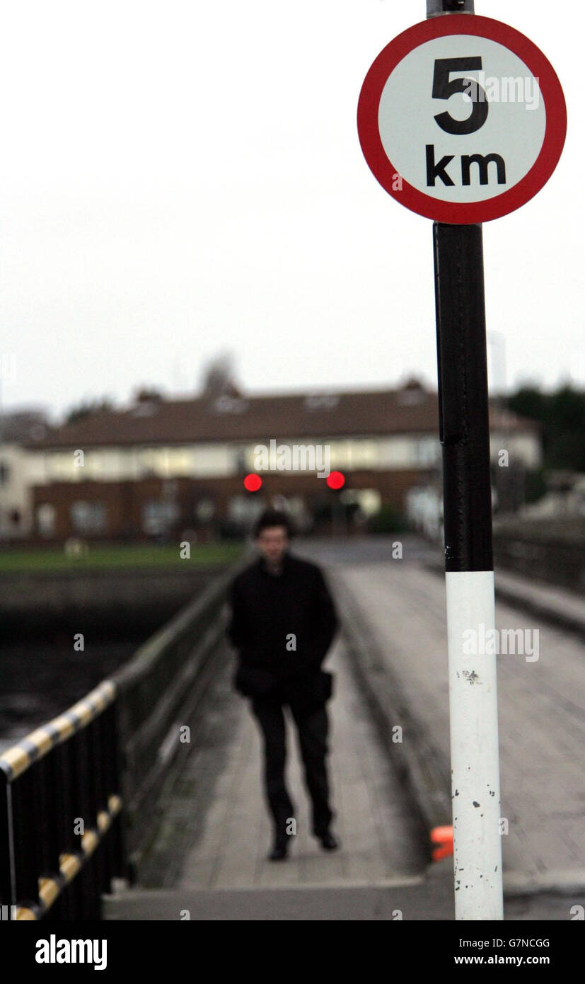 New metric road signs - Dublin Stock Photo - Alamy