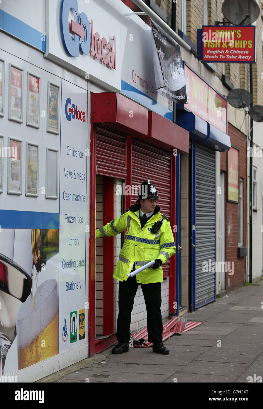 Merseyside police officers outside hi-res stock photography and images ...