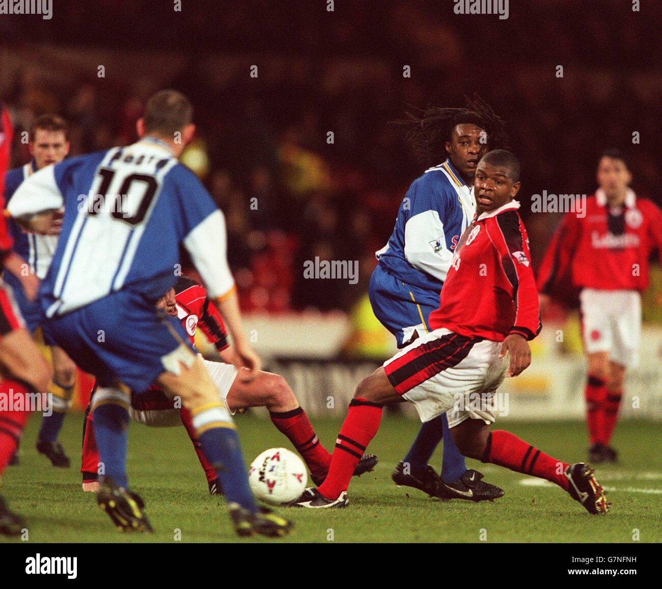 Des Lyttle, Nottingham Forest and Regi Blinker, Sheffield Wednesday ...