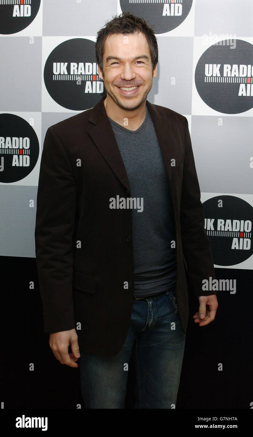 Pop Idol winner Steve Brookstein arriving to take part in a 268 station ...