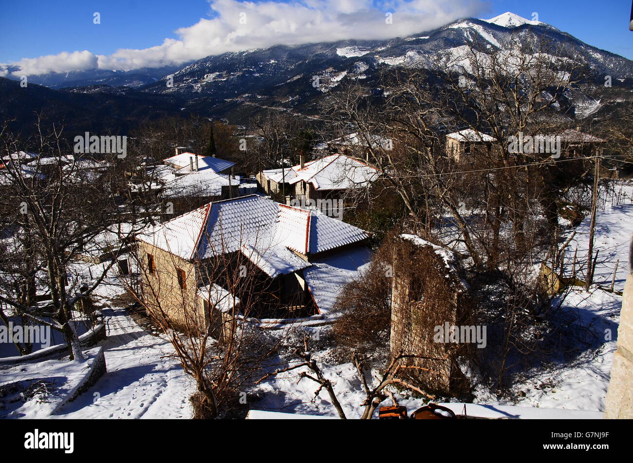 Vargiani village in parnassos mountain hi-res stock photography and ...