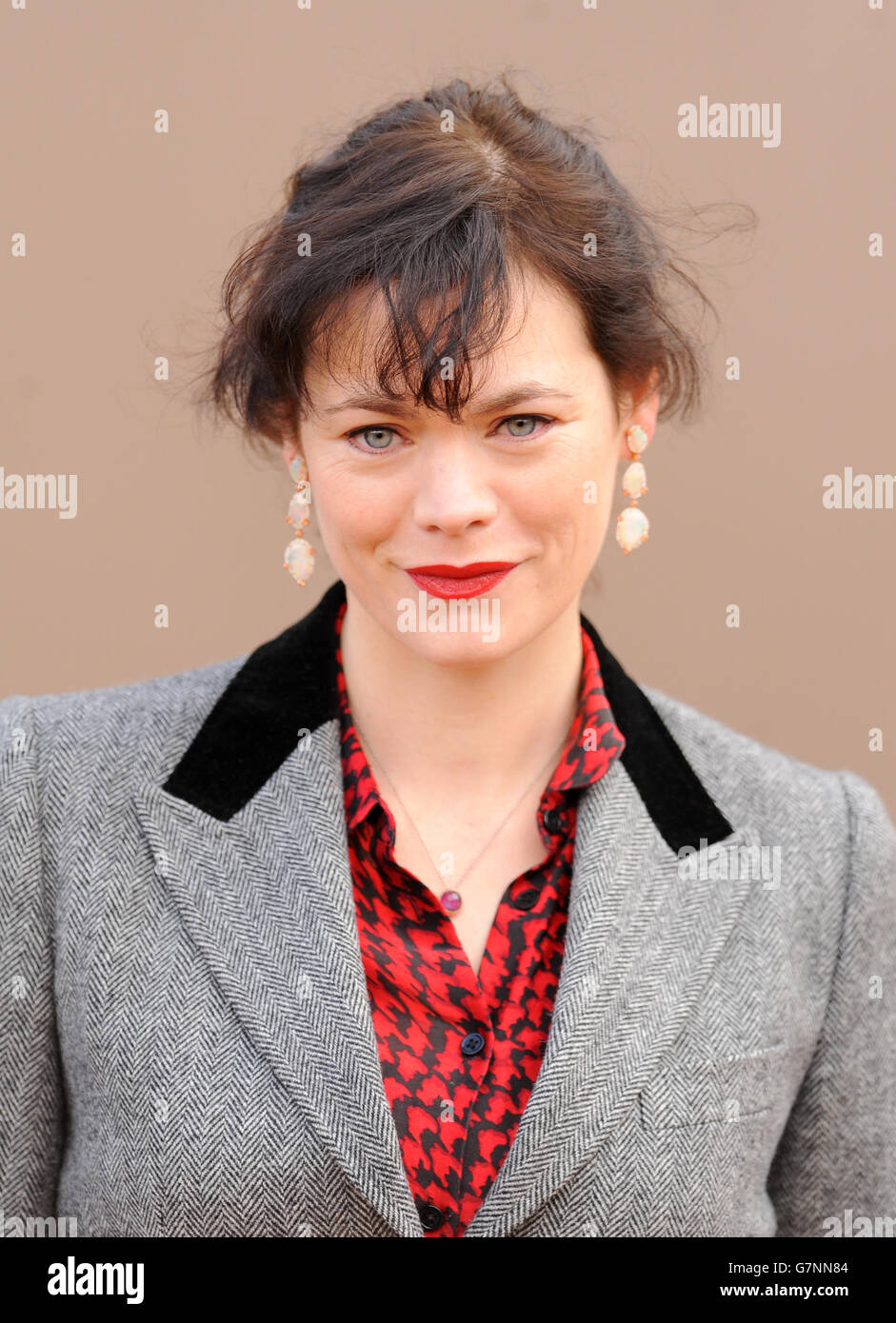 Jasmine Guinness arriving for the Burberry Prorsum womenswear catwalk ...