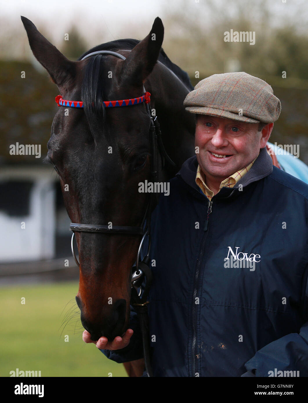 Trainer nicky henderson sprinter sacre stable visit seven barrows ...