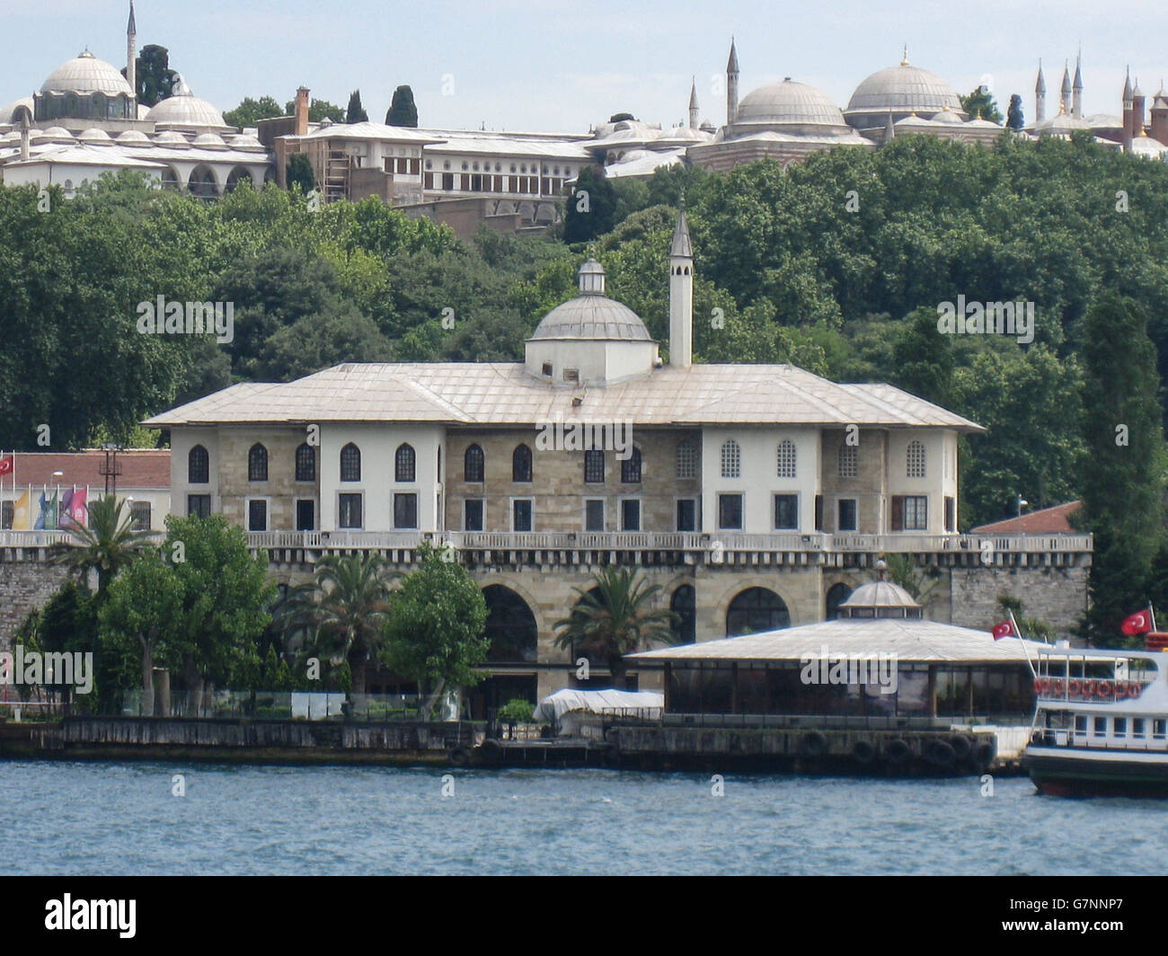 Historical Building Facade Istanbul Turkey Stock Photo - Alamy