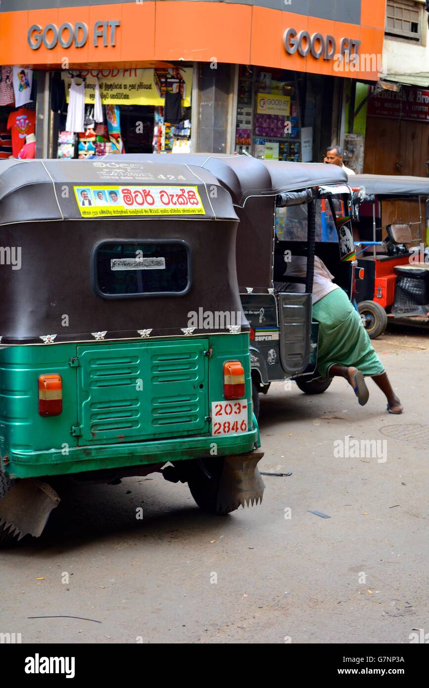 tuk tuks and driver in colombo, sri lanka Stock Photo - Alamy