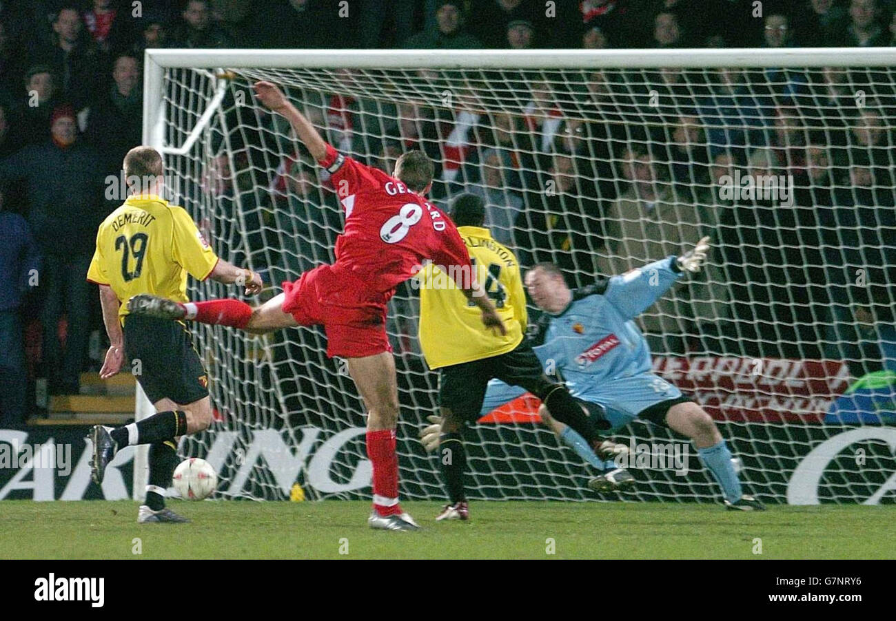 Full length ball scoring david davies edit dde dddelete1 hi-res stock ...