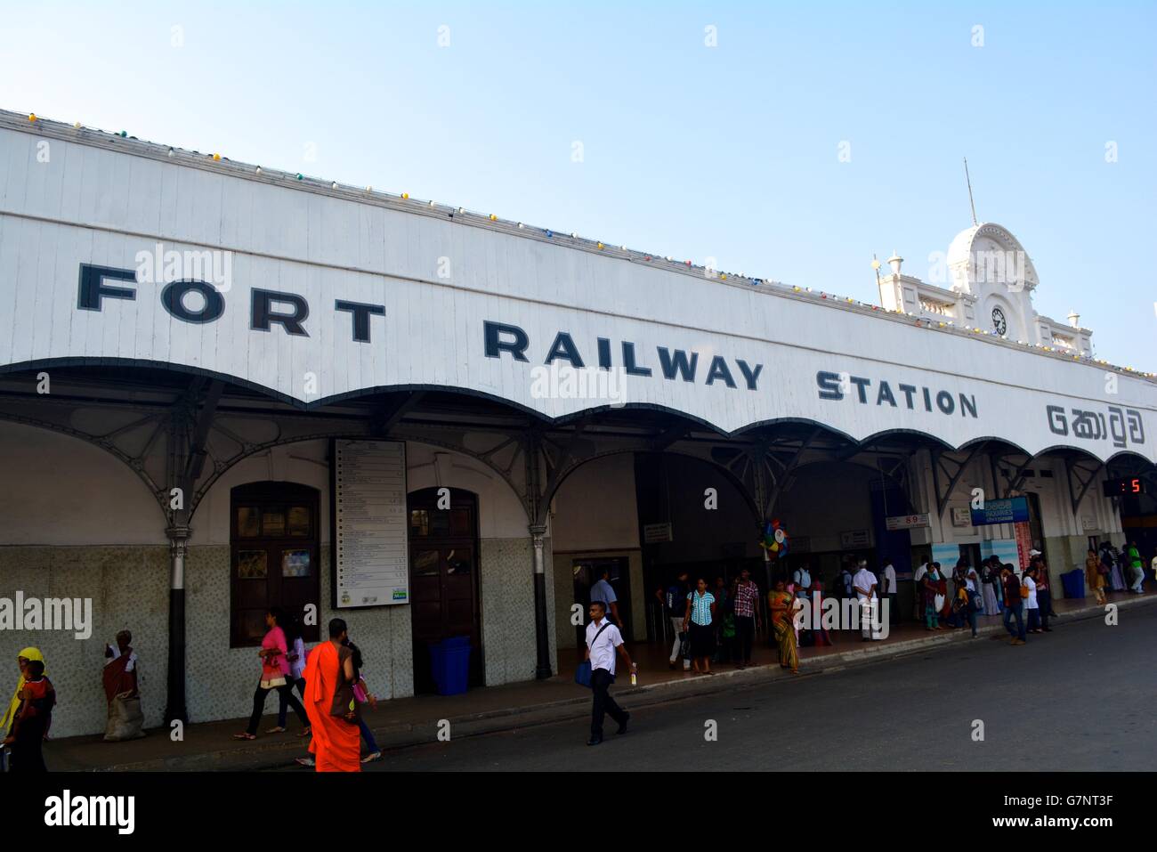 Colombo fort railway station Stock Photo - Alamy