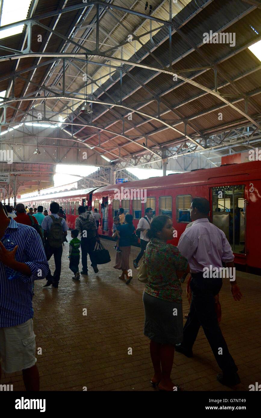 Colombo Fort railway station Stock Photo - Alamy